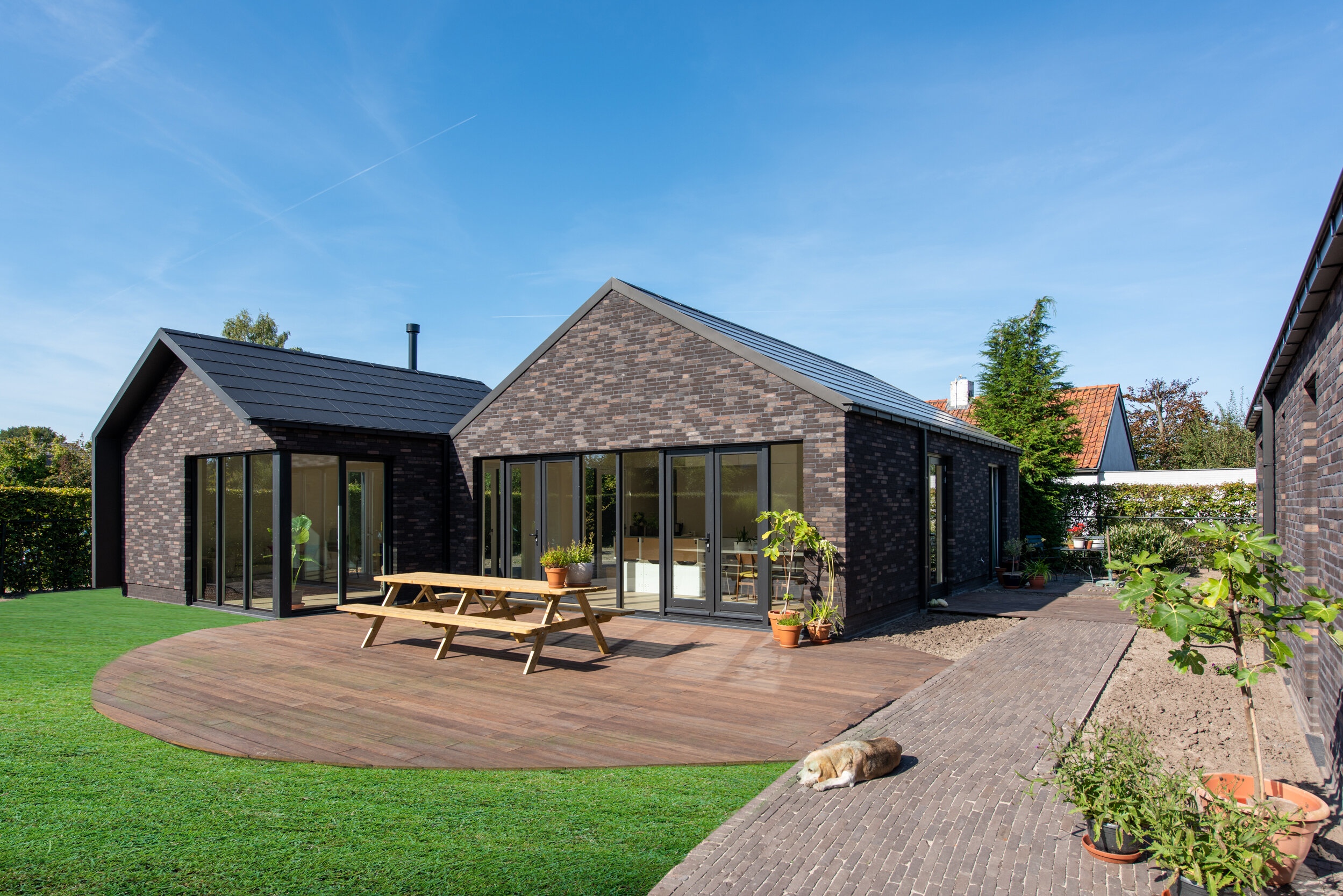 Positive Mind Shift at Mmousse Future House - FRONT®