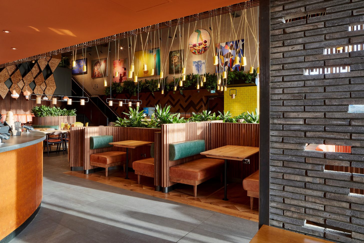 Sustainable Fit-Out at Nando’s Reading - Gateway - FRONT®