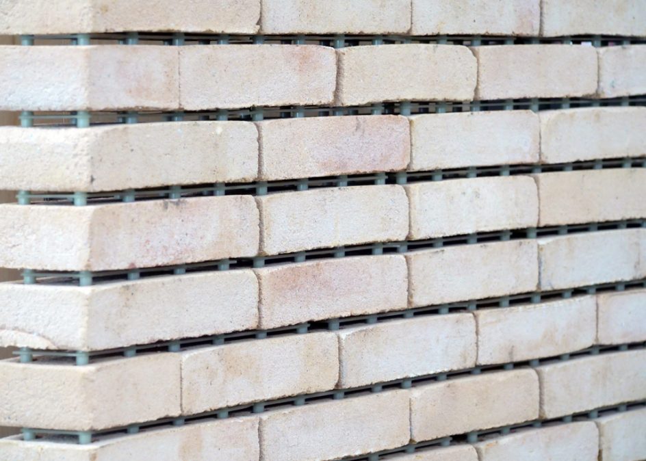 Drystack: Making Demountable Facades with StoneCycling