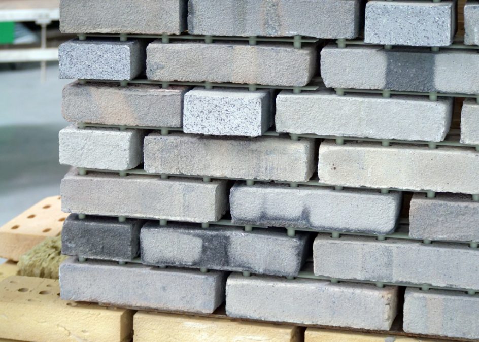 Drystack: Making Demountable Facades with StoneCycling