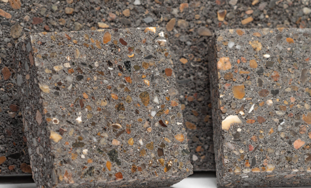 BioBasedTiles: grown with the help of bacteria | FRONT® Materials