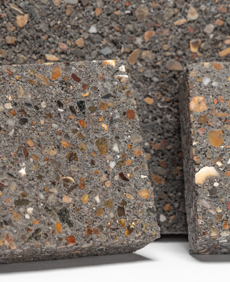 BioBasedTiles: grown with the help of bacteria | FRONT® Materials