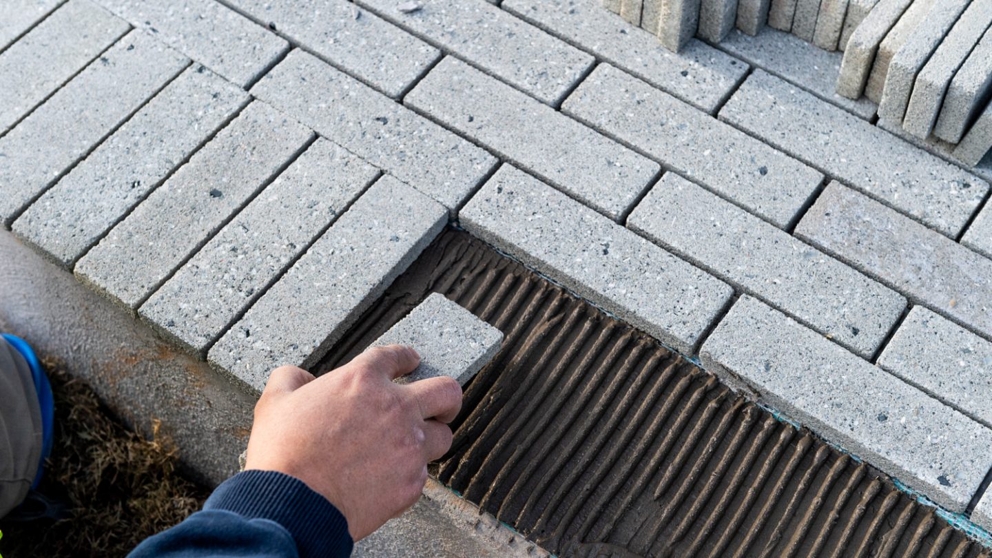 BioBasedTiles: grown with the help of bacteria | FRONT® Materials