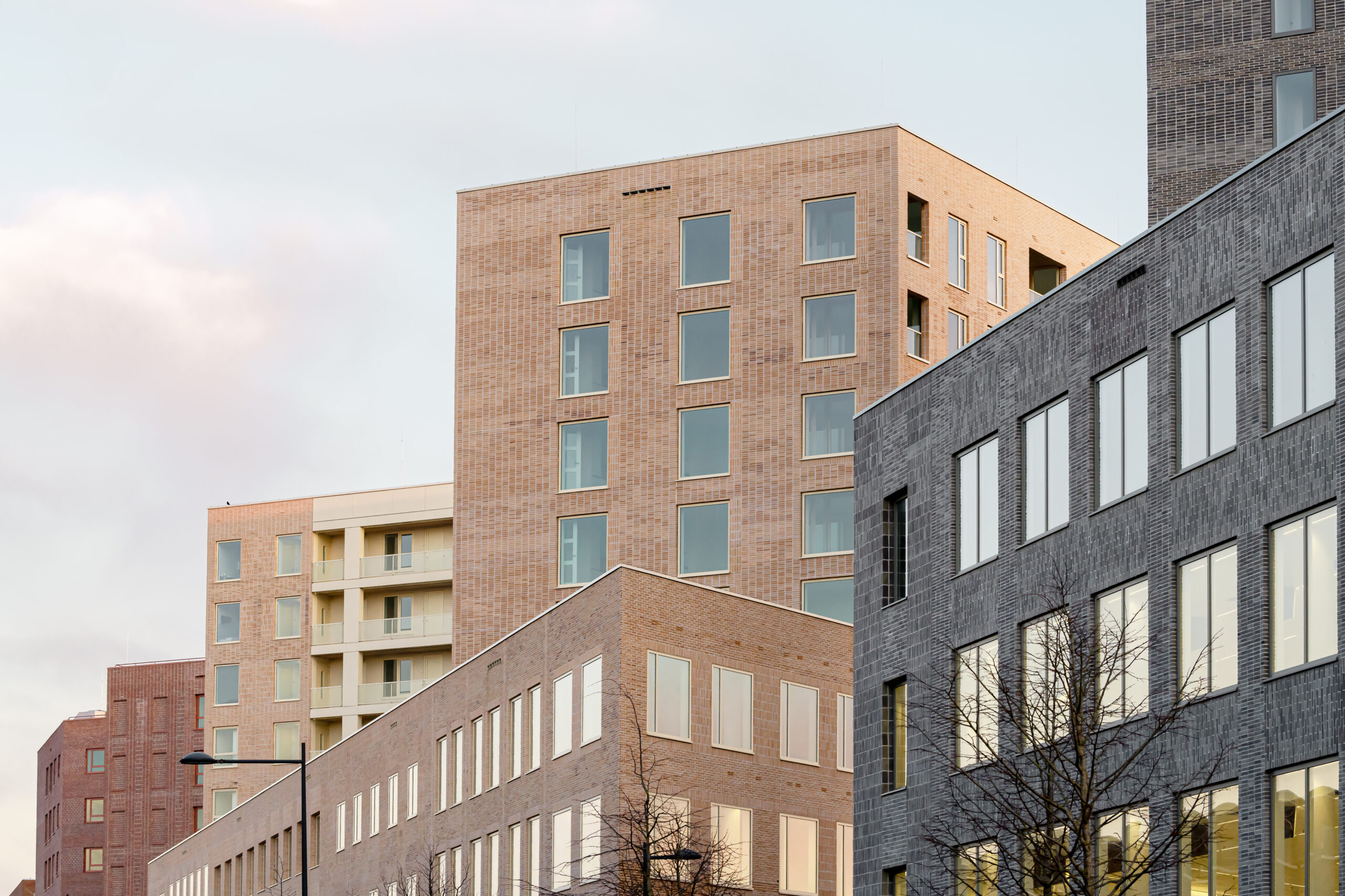 Colourful Facades with Impact at 5TRACKS Breda - FRONT®
