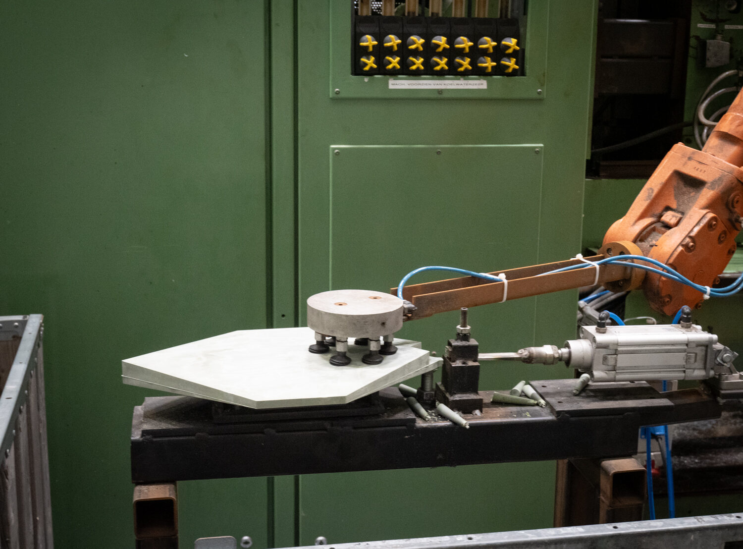 Pretty Plastic Panels - How It's Made | FRONT® Materials