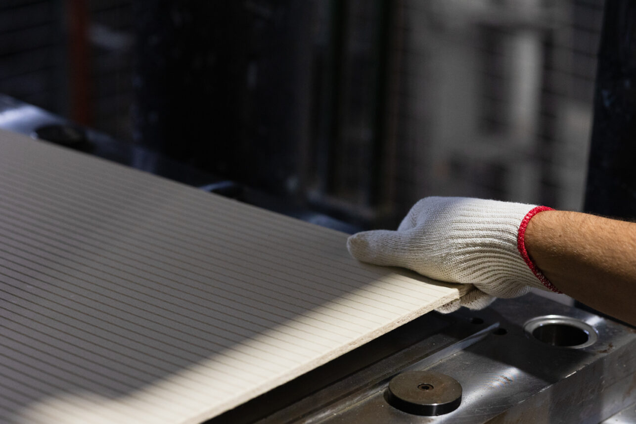 Paper pulp turned into beautiful interior wall cladding - FRONT® Materials