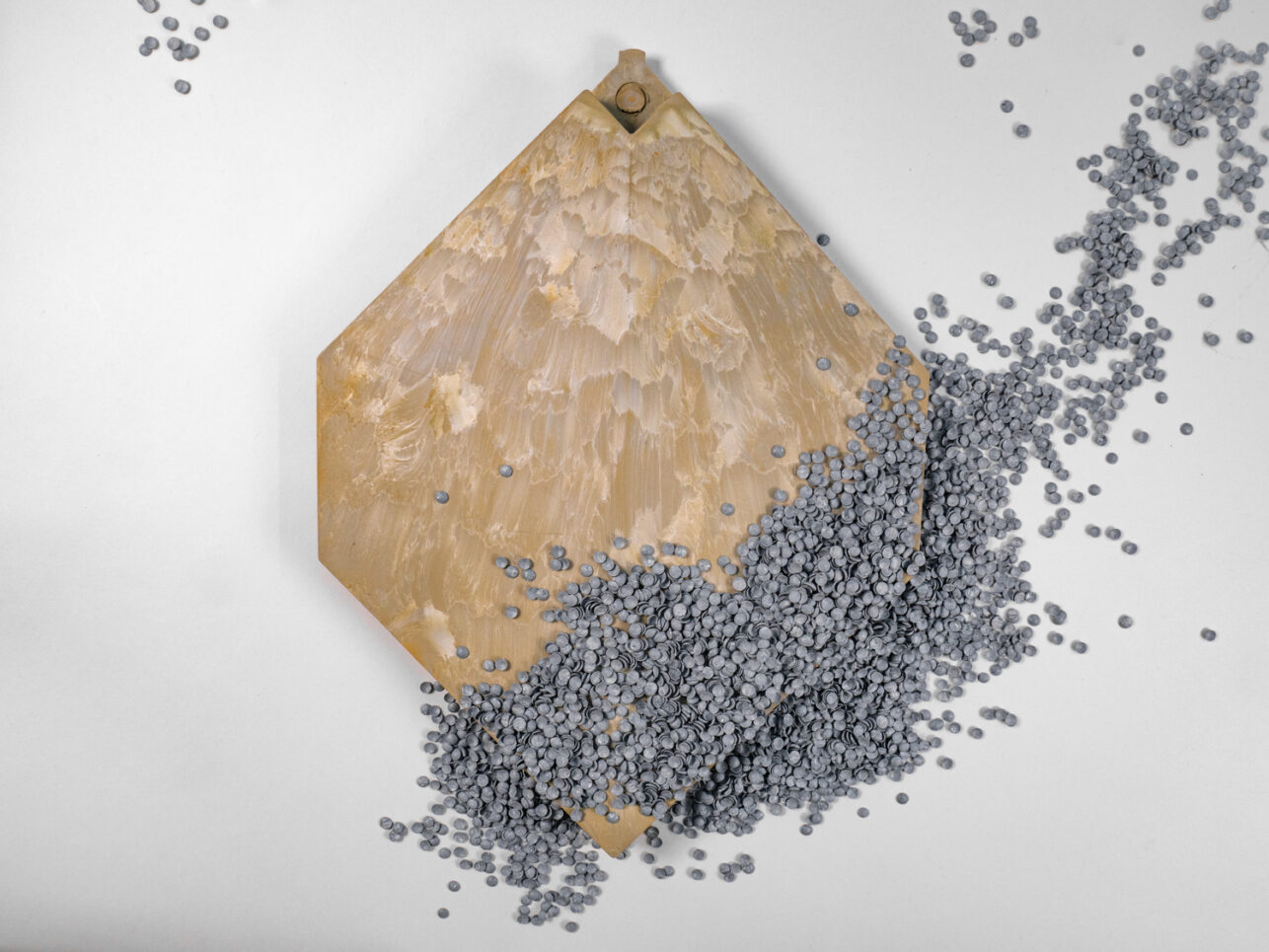 Material Impact: Rethinking Waste with Pretty Plastic - FRONT®